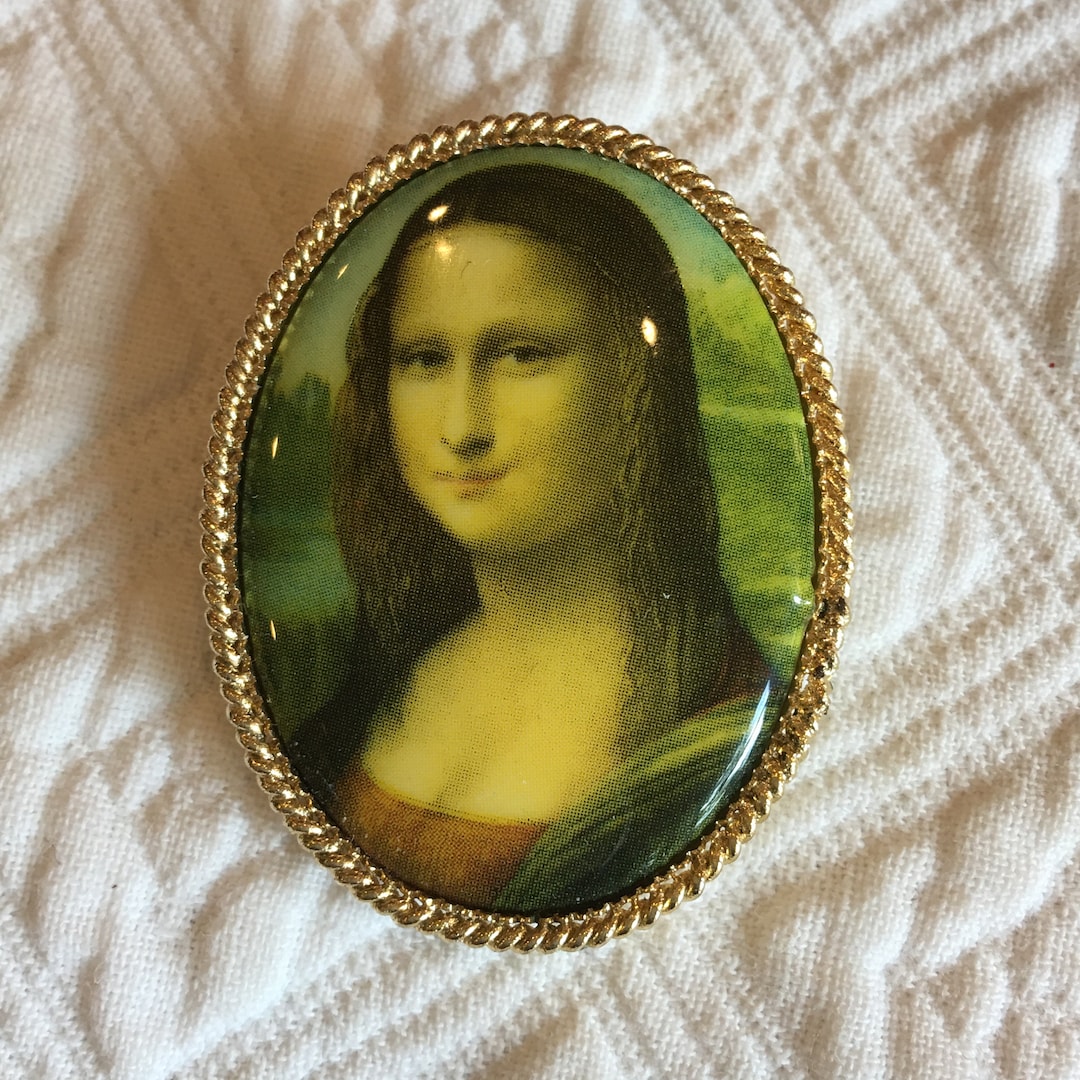 Vintage Mona Lisa Pin Brooch With Gold Tone Rope Type Frame Around ...