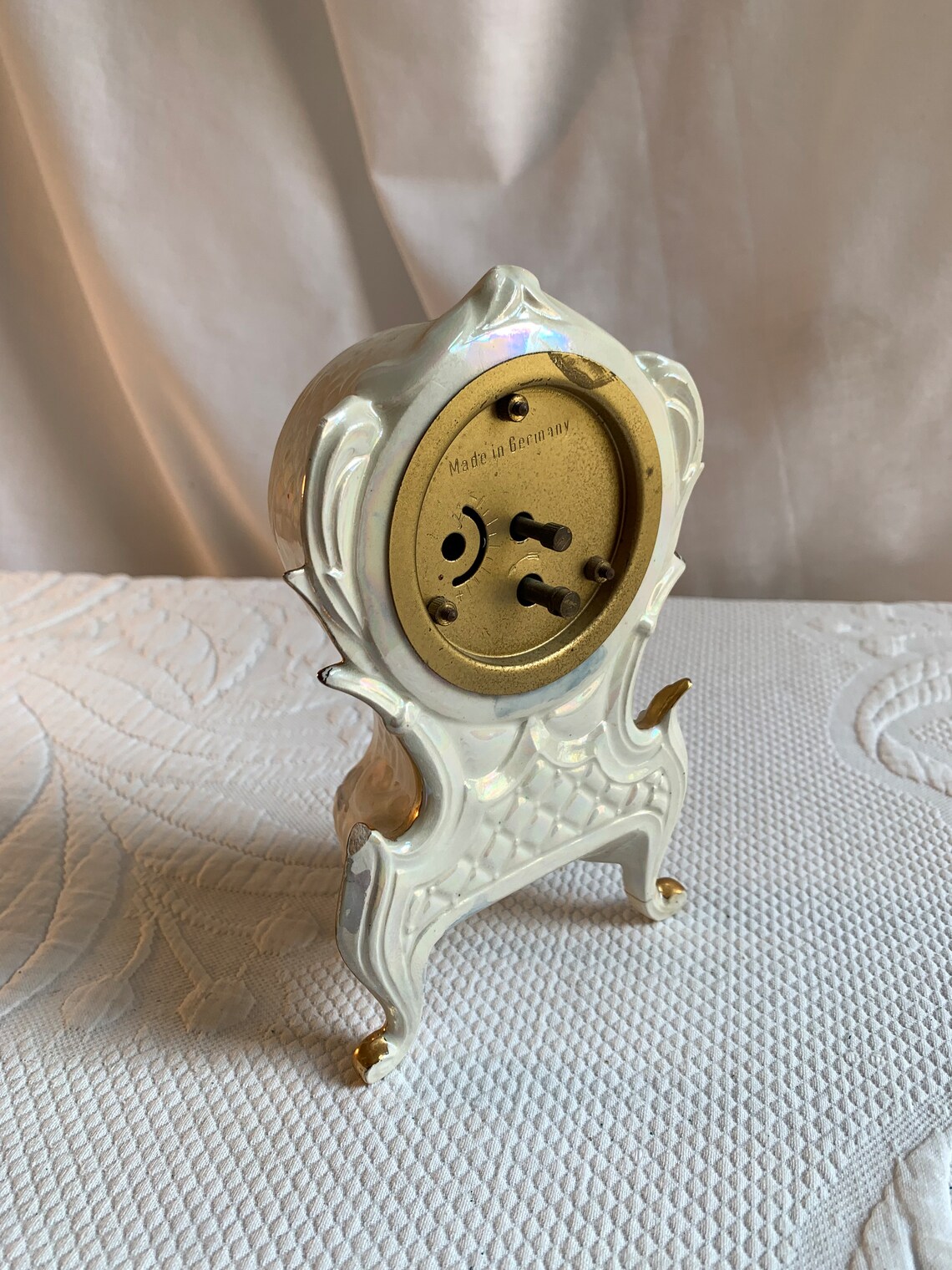 Vintage Narco Clock. Iridescent Ceramic Clock With Gold Gilt Painted ...