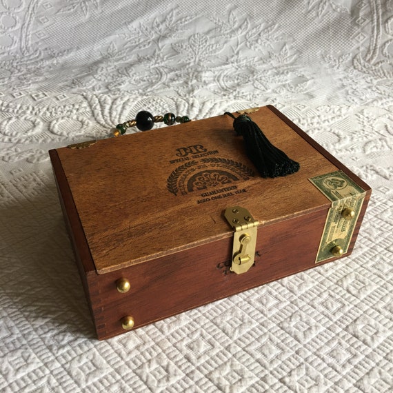 Vintage Cigar Box Purse. Hinges, Latch, Gold Ball Fee… - Gem