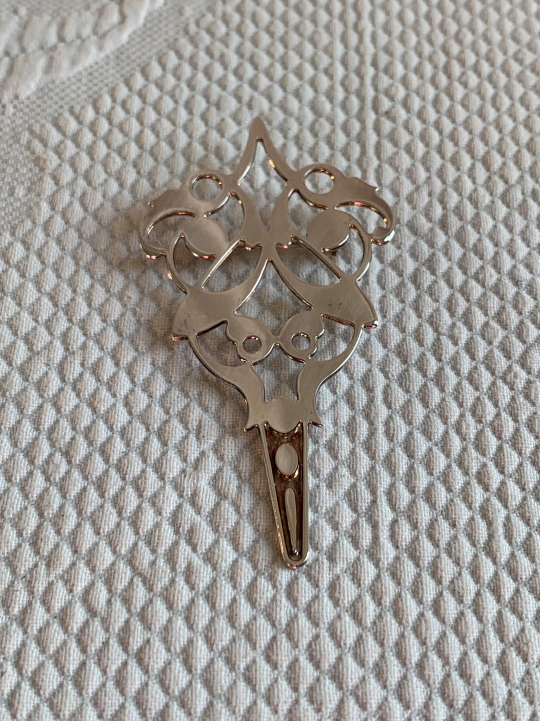 Victorian Silver Plate Colonial Smith Style Pin Brooch. Swirling ...