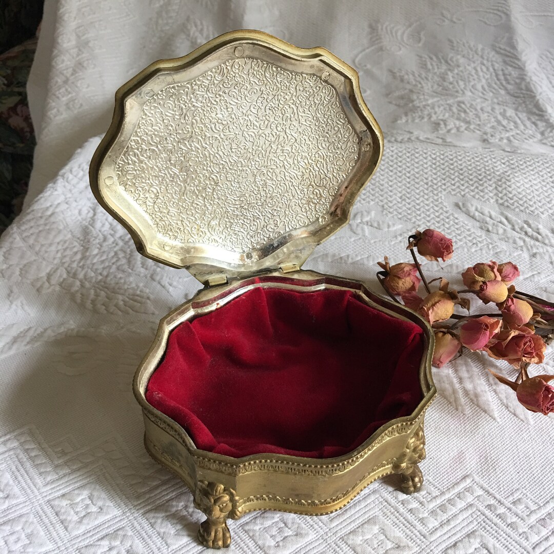 Victorian Gold Lion Head Dresser Box. Four Legs With Lion Head ...