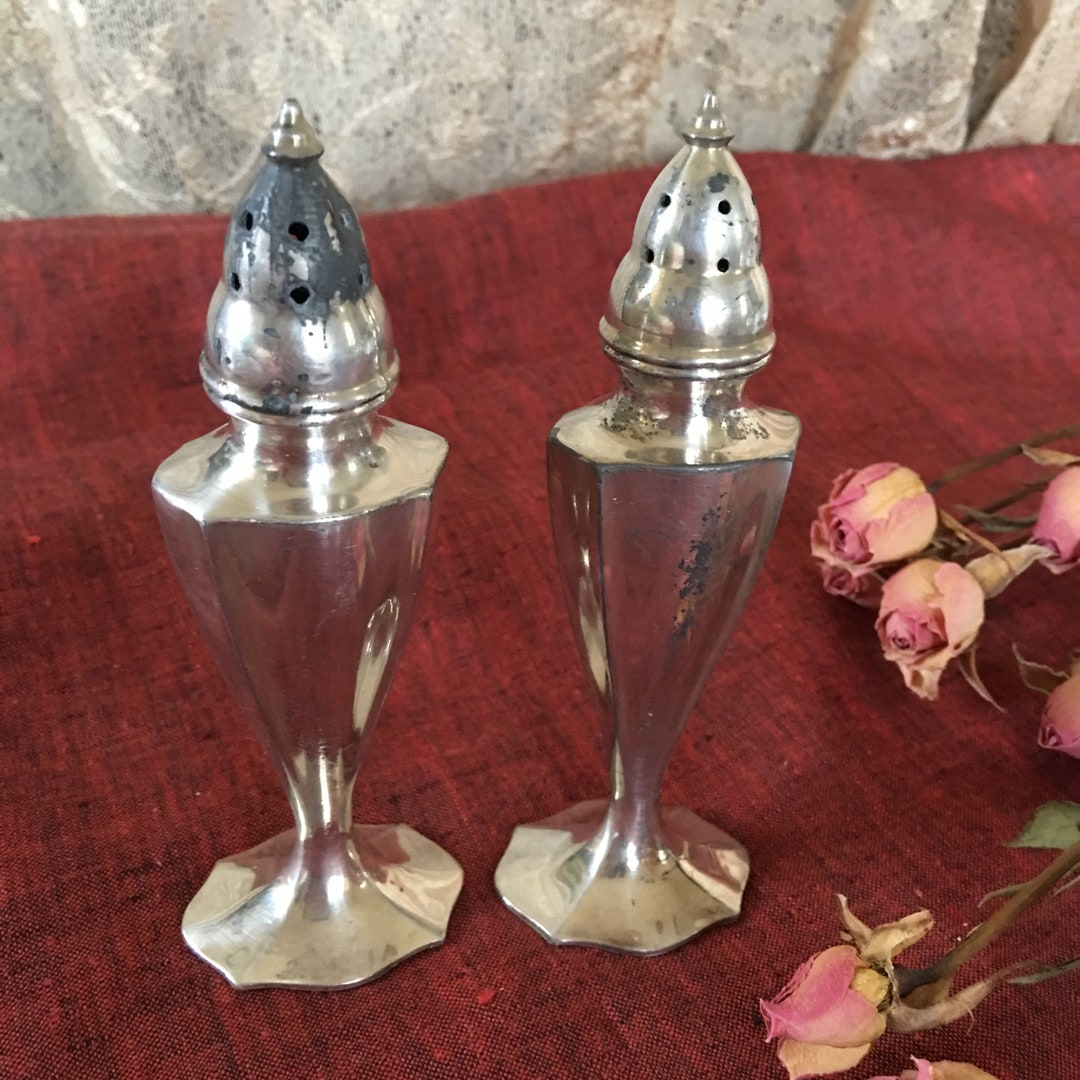 Vintage Salt and Pepper. Silver Plate Dinner Salt and Pepper Shakers ...