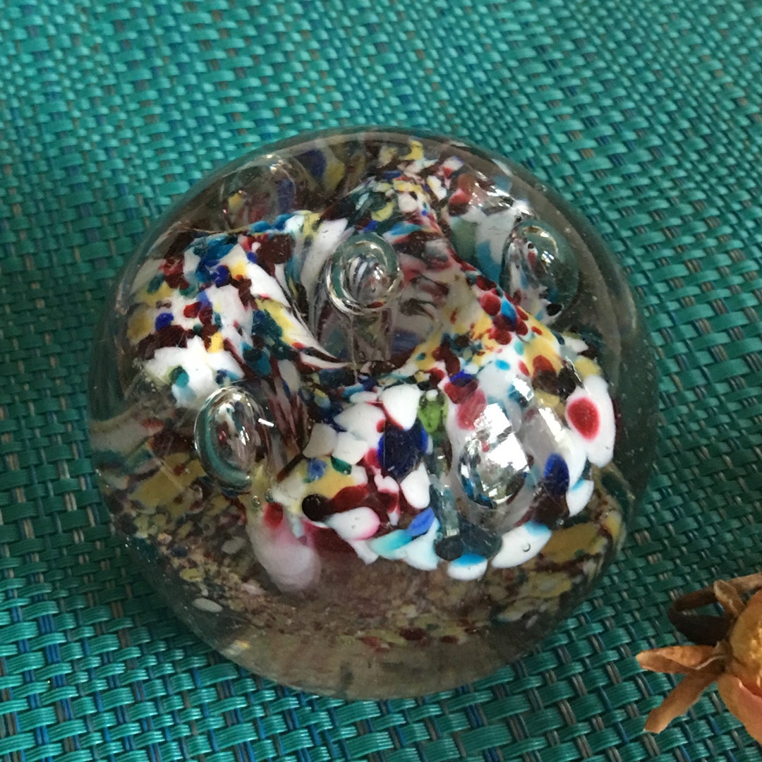 Vintage Paperweight. Rooted Bubble Flower Bouquet of Chips of Color in ...