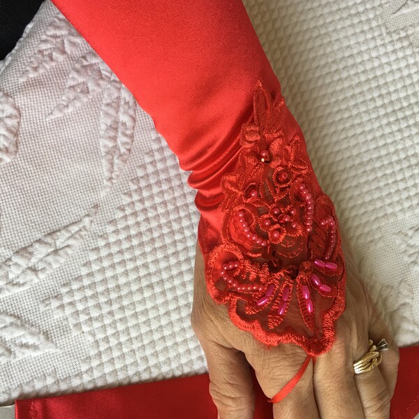 Red Gloves - Etsy