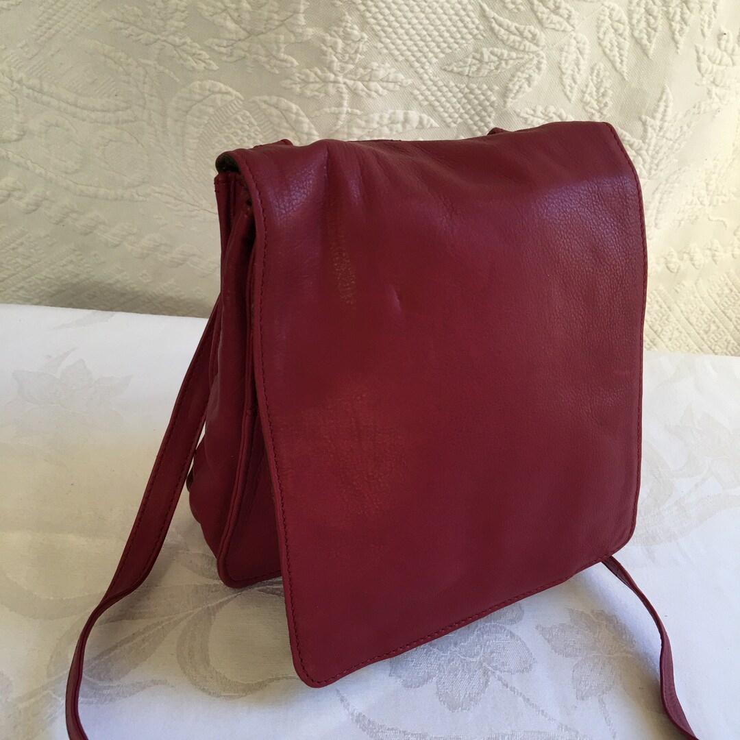 Barganza Genuine Leather Fuchsia Colored Purse. Paisley Fabric Lined. 3 ...