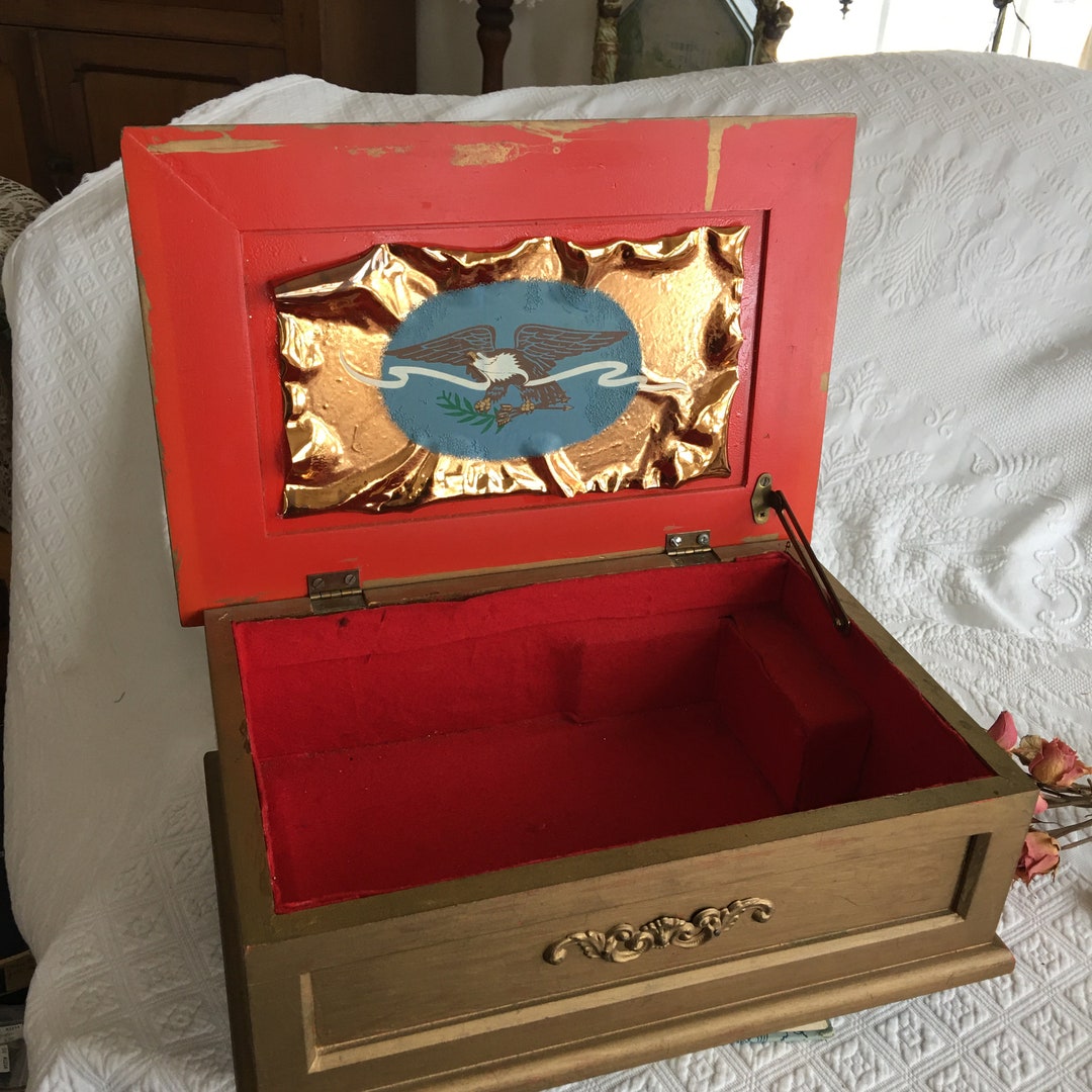 Vintage Music Box With Hand Crank on Side. Jewelry Box, Trinket or ...