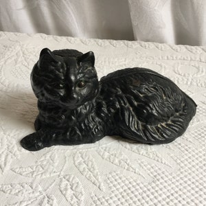 Vintage Cast Iron Cat Figurine. Life Sized Small Cat in Black Cast Iron ...