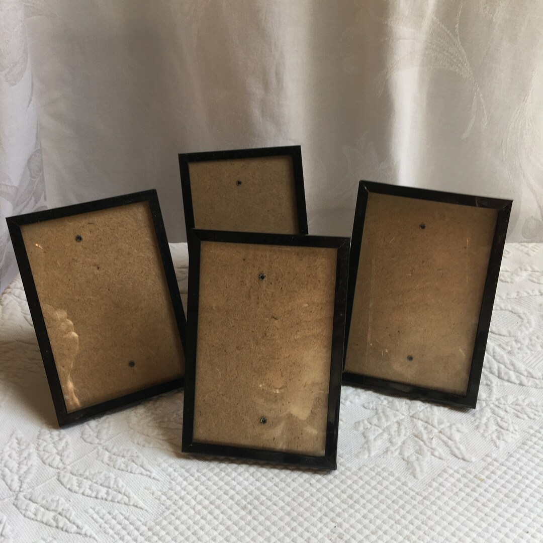 Six Craft Frames, 4 Metal and 2 Plastic With Wood Grain. Small Frames ...