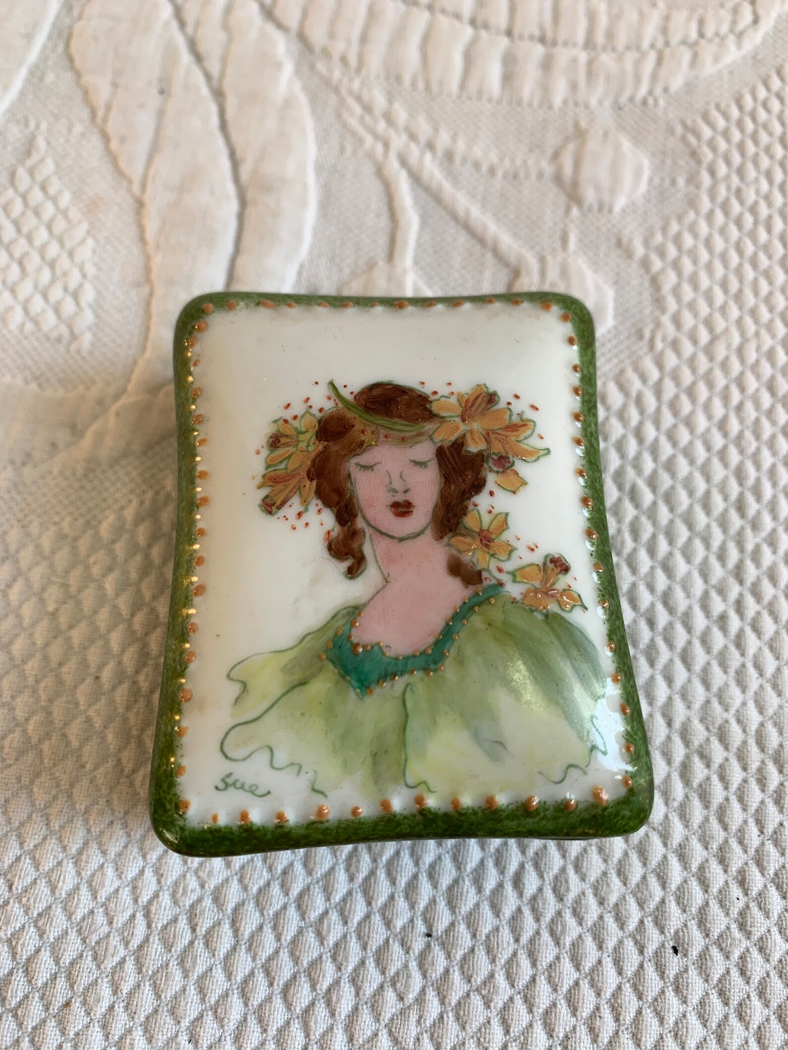 Vintage Lady Porcelain Dresser Box. Hand Painted Green Small Trinket ...