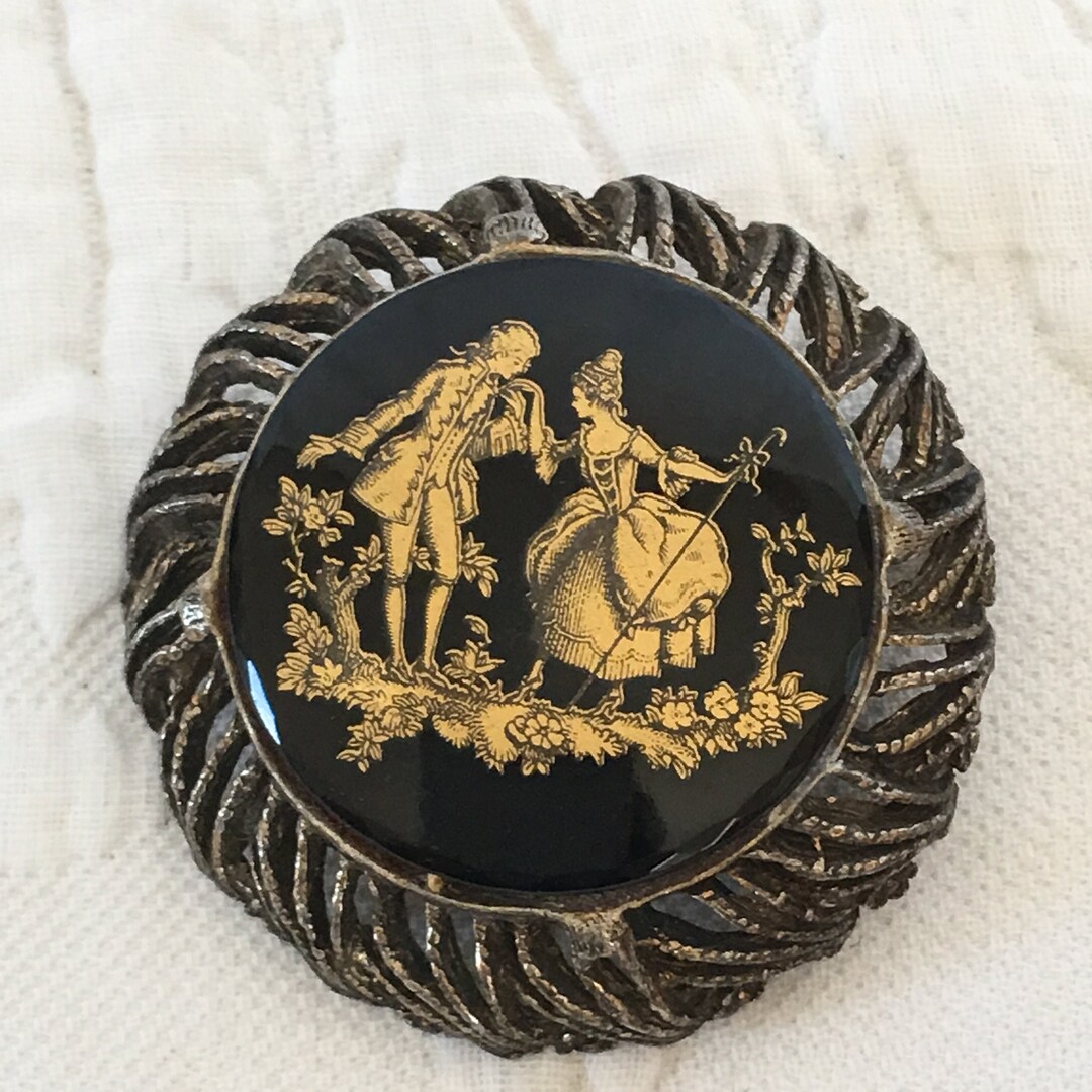 Vintage Colonial Courting Couple Pin Pendent. Black Glass With Image ...