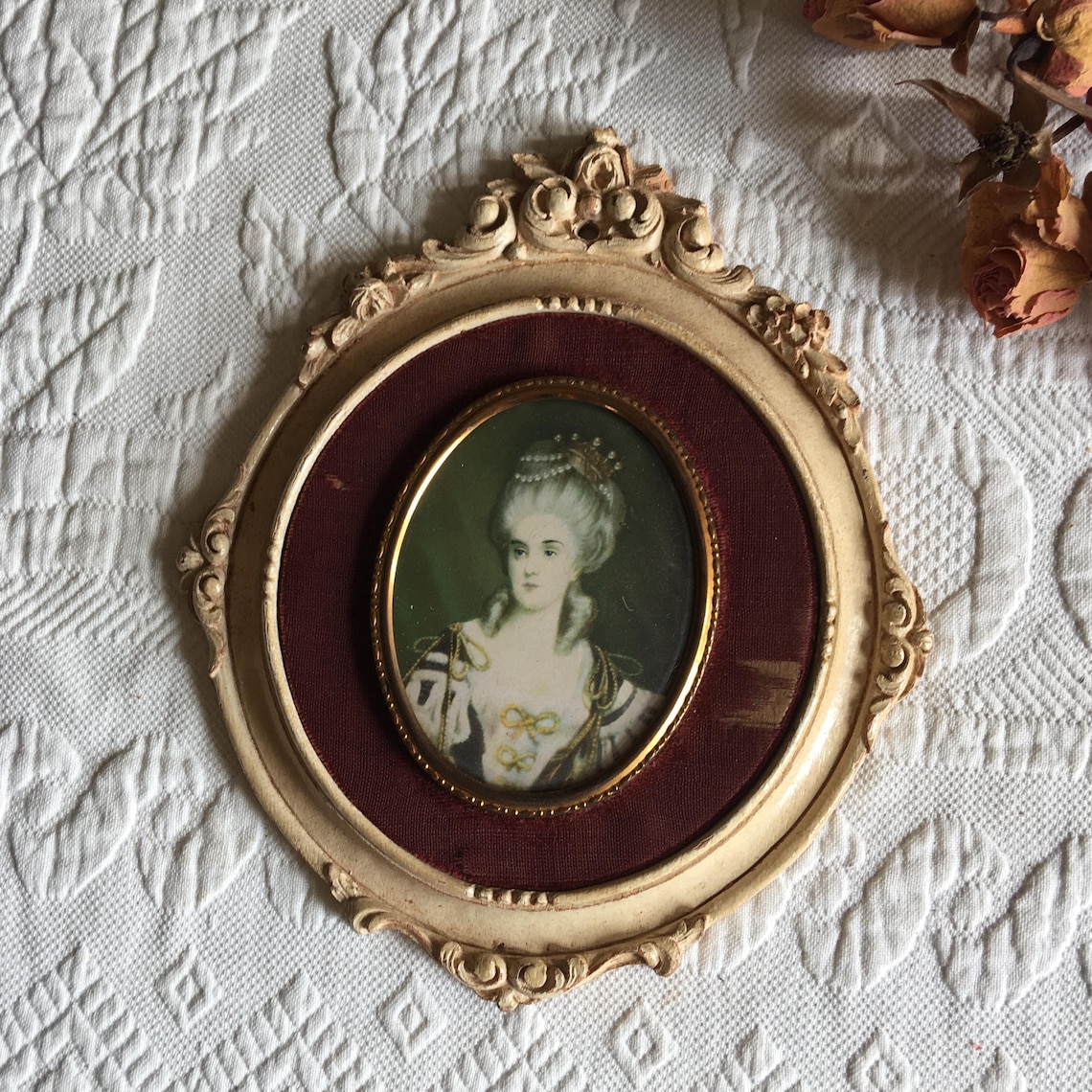 Antique Oval Fancy Lady Molded Frame. Lady in Domed Glass Oval Frame ...