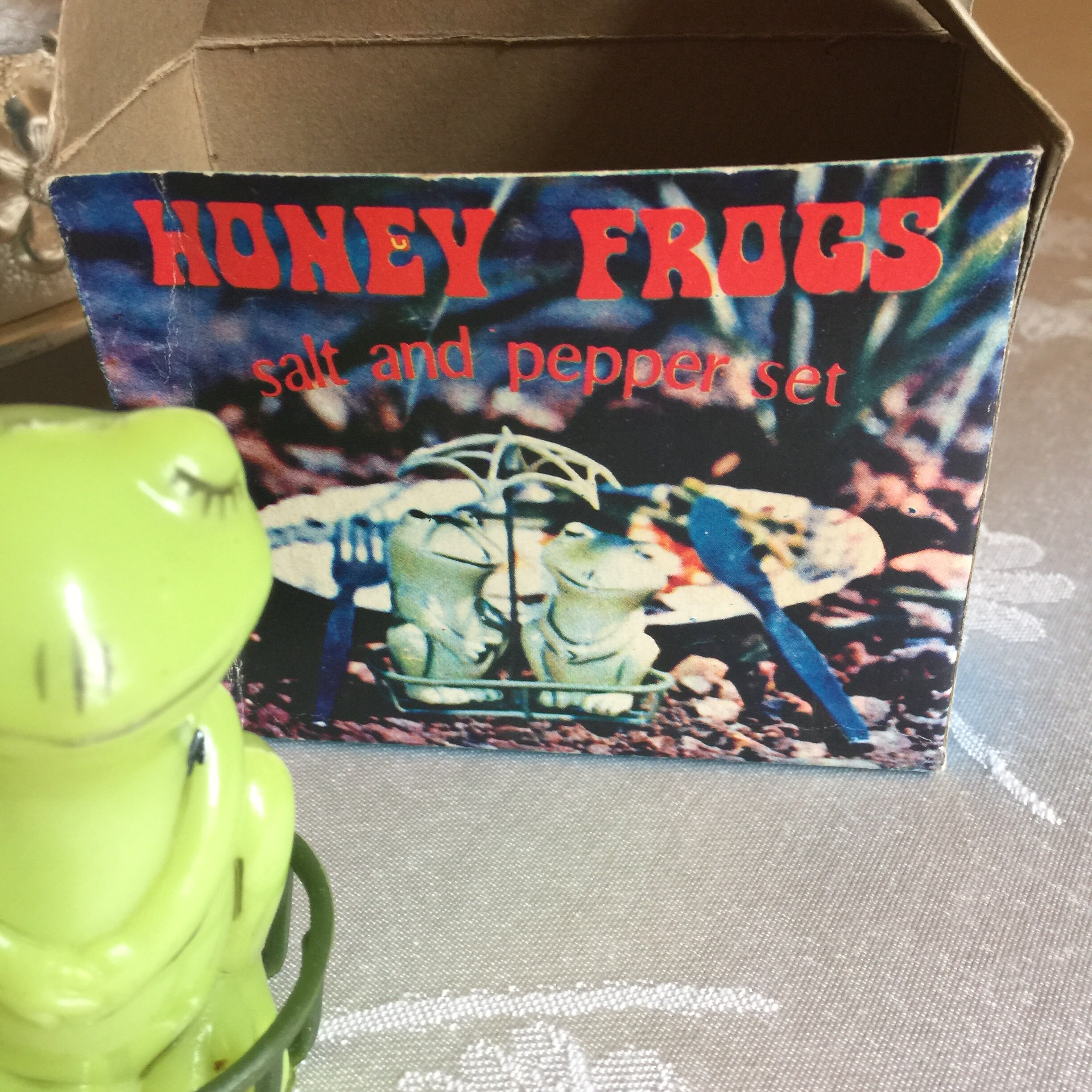 Vintage Plastic Honey Frogs Salt and Pepper Shakers. Boxed Set in ...