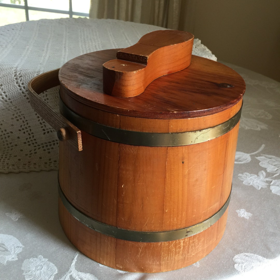 Vintage Firkin Shoeshine Box. Foot Form on Top of Lid. Metal Brass ...