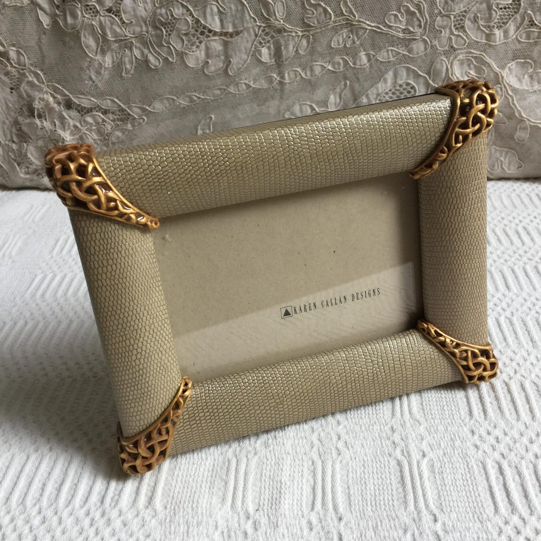Vintage Snakeskin Look Picture Frame With Corner Decorations. Daren ...