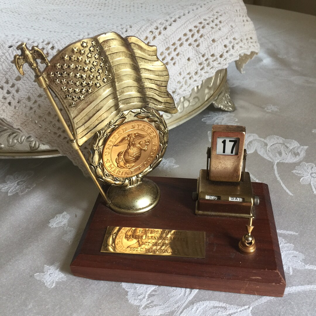 Vintage 1968 US Marine Corps Desk Calendar and Plaque. Brass Flip and ...