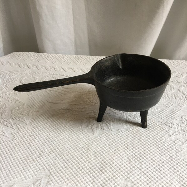 Antique Cast Iron Pot With Handle - Etsy