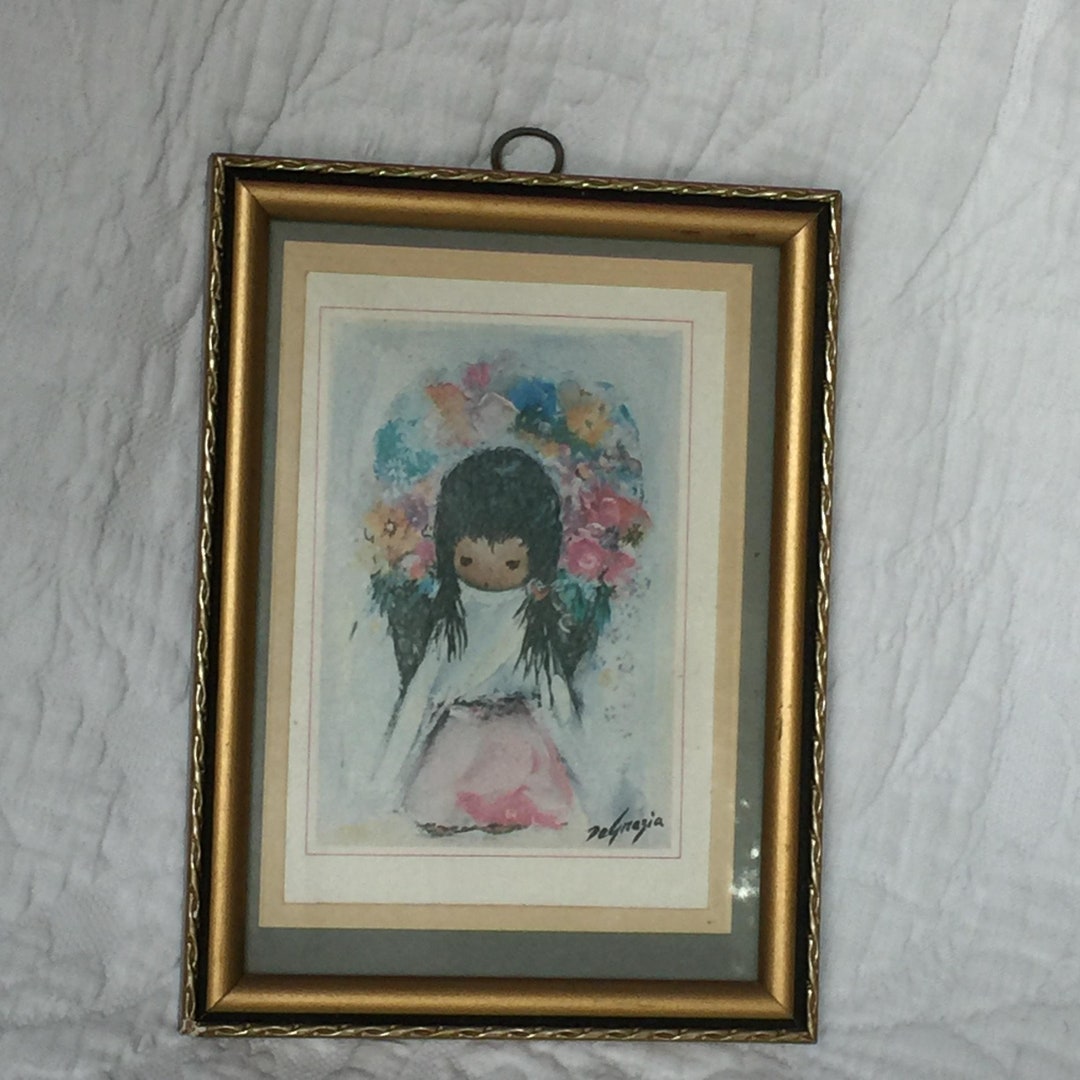 Vintage Gold Wood Frame With Decorative Outer Edge. Rounded Smooth ...