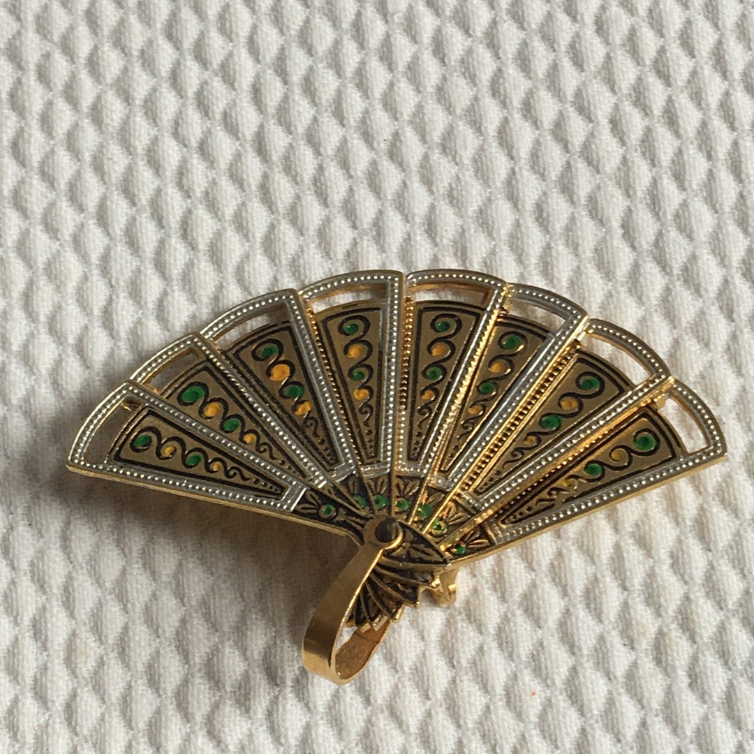Vintage Articulated Fan Pin Brooch. Made in Spain. Metal Brass and Hand ...