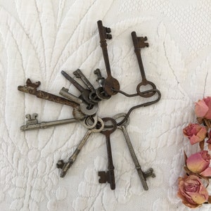 Antique 11 Old Keys on Ring as Found. Great Old Keys for Art Projects ...