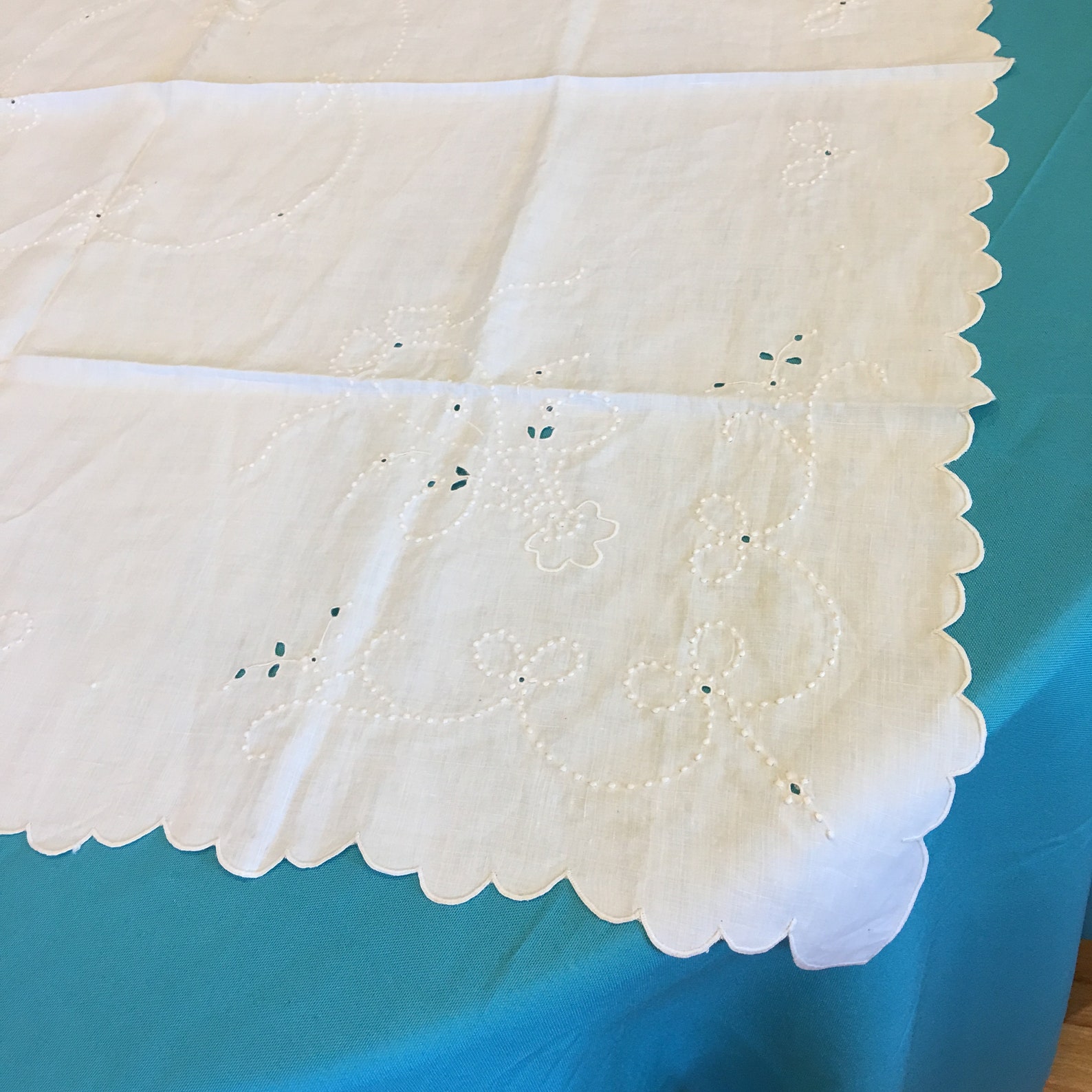 Victorian Scalloped Table Topper Tablecloth With Embroidered Dots and ...