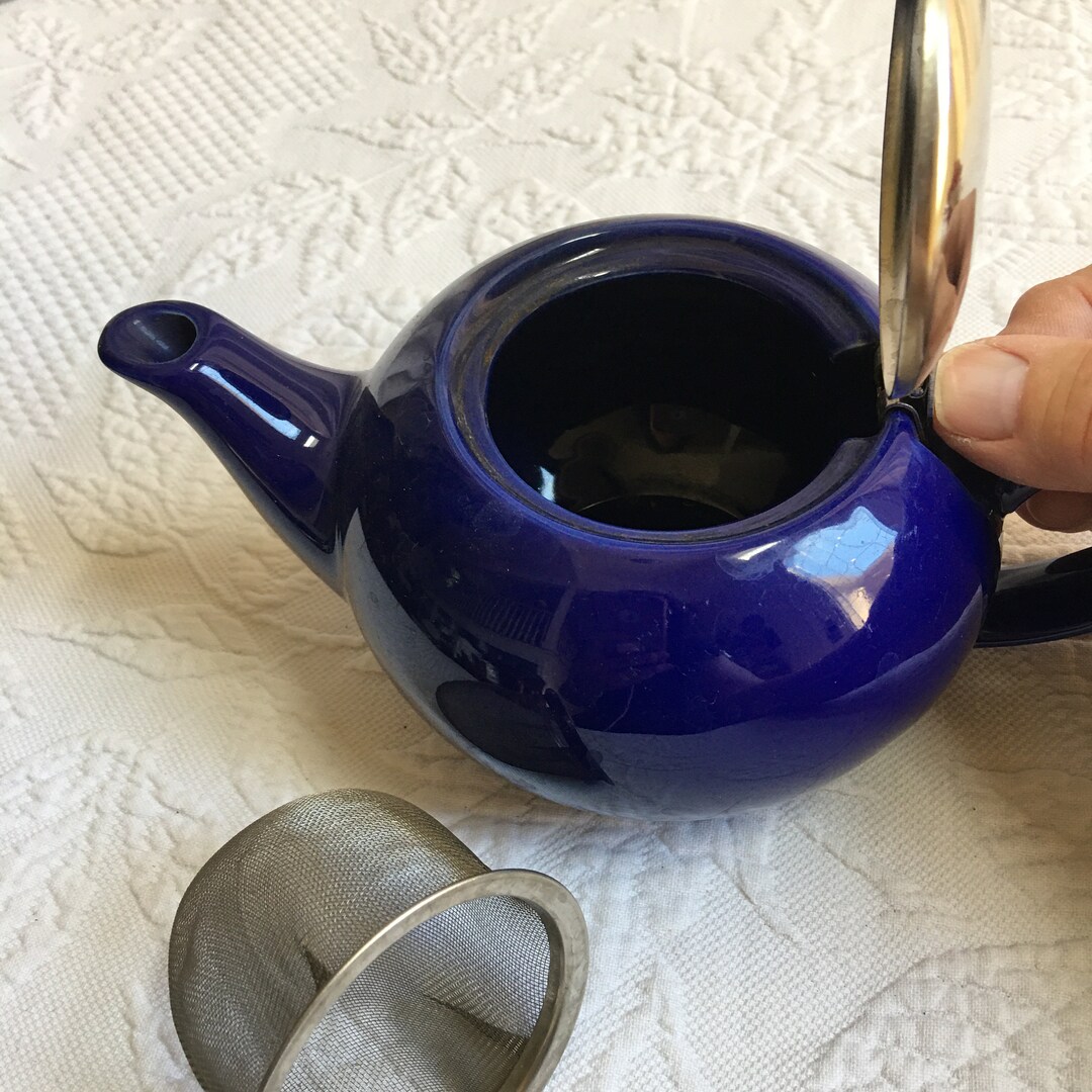 Vintage Round Teapot With Strainer Cup Inside for Loose Leaf Tea Leaves ...