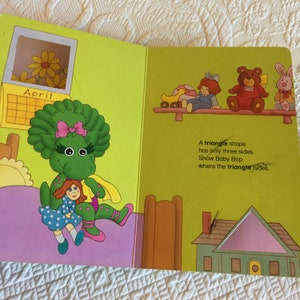 Vintage 1993 Baby Bop Discovers Shapes. Cardboard Page Baby Book by ...