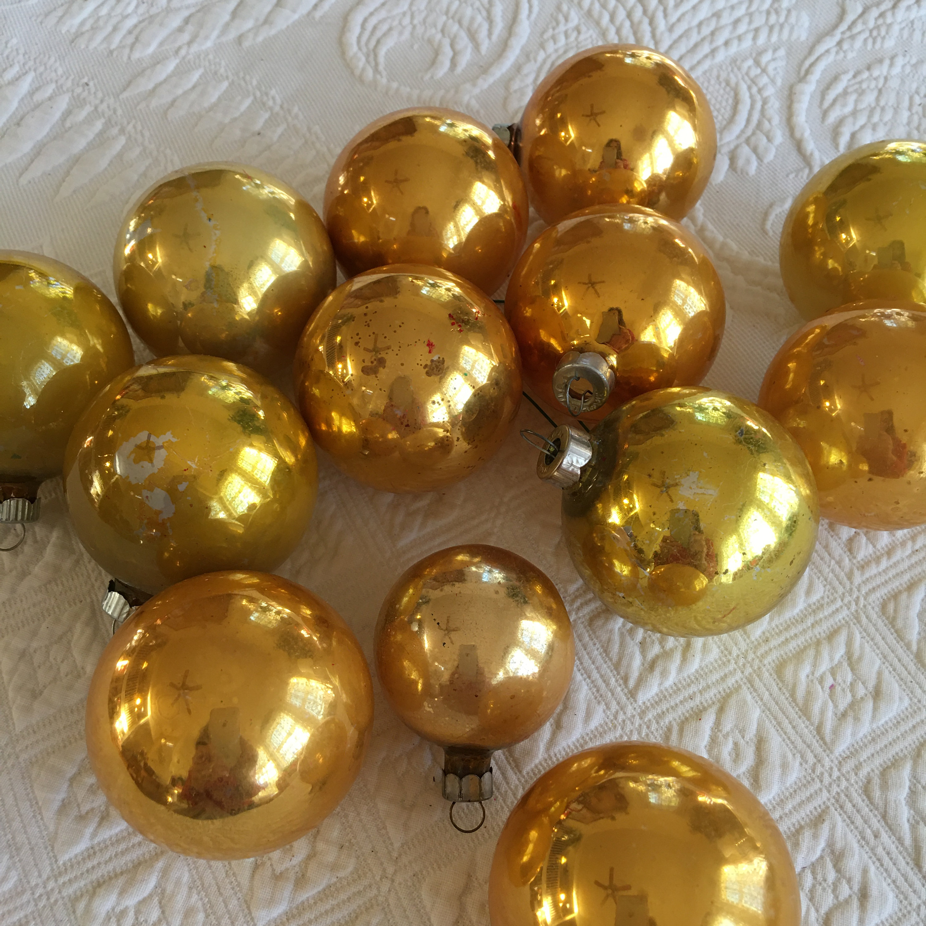Vintage 1950s 13 Shiny Gold Balls. 5 Shiny Brite 2 1/8 - Etsy Australia