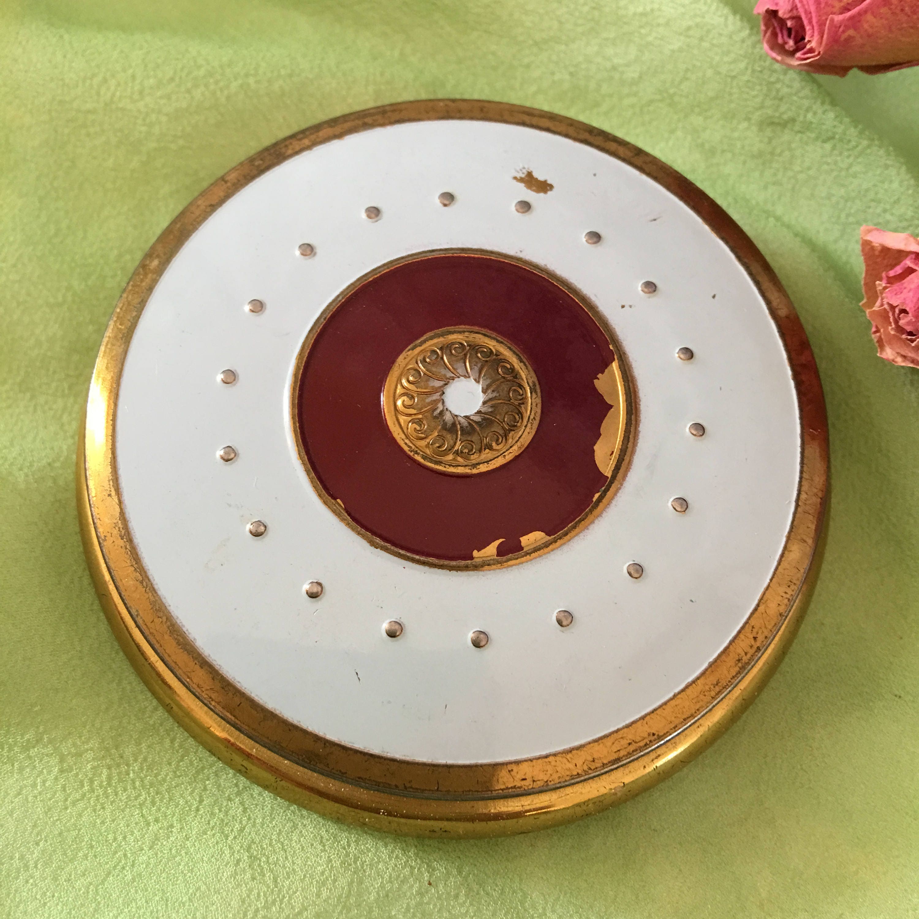 Vintage Coty Compact With Powder Scent and Mirror. Decorative Center ...