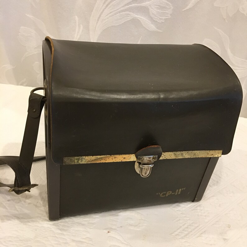 Vintage Polaroid Colorpack III Land Camera in Carrying Case ...