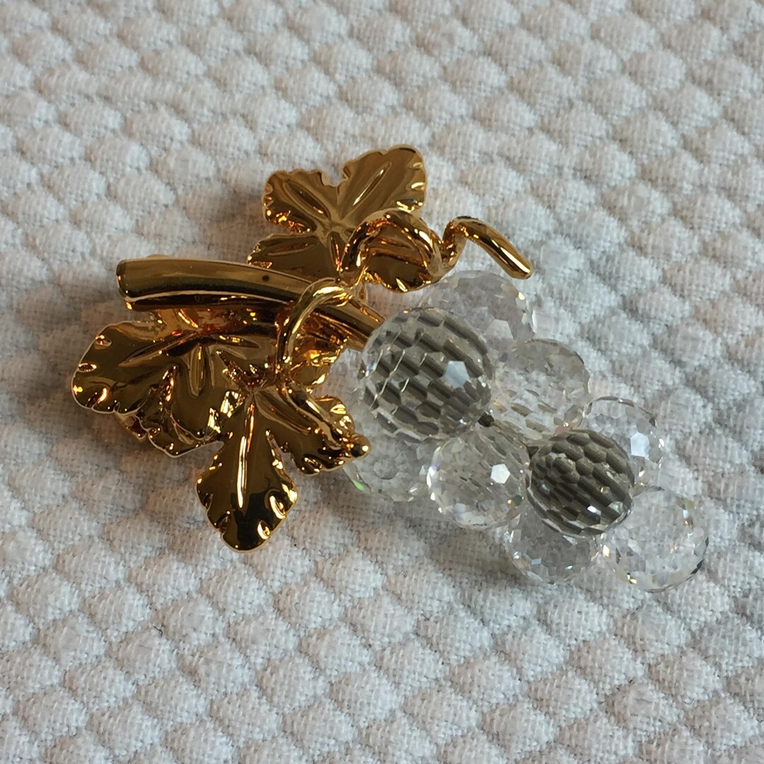 Vintage Swarovski Crystal Grapes Pin. 24K Gold Stem, Curly Cue and ...