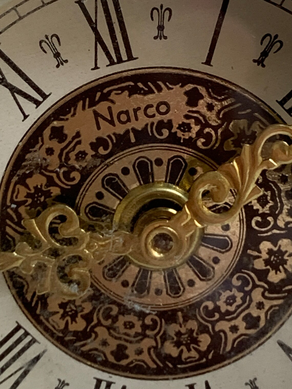 Vintage Narco Clock. Iridescent Ceramic Clock With Gold Gilt Painted ...