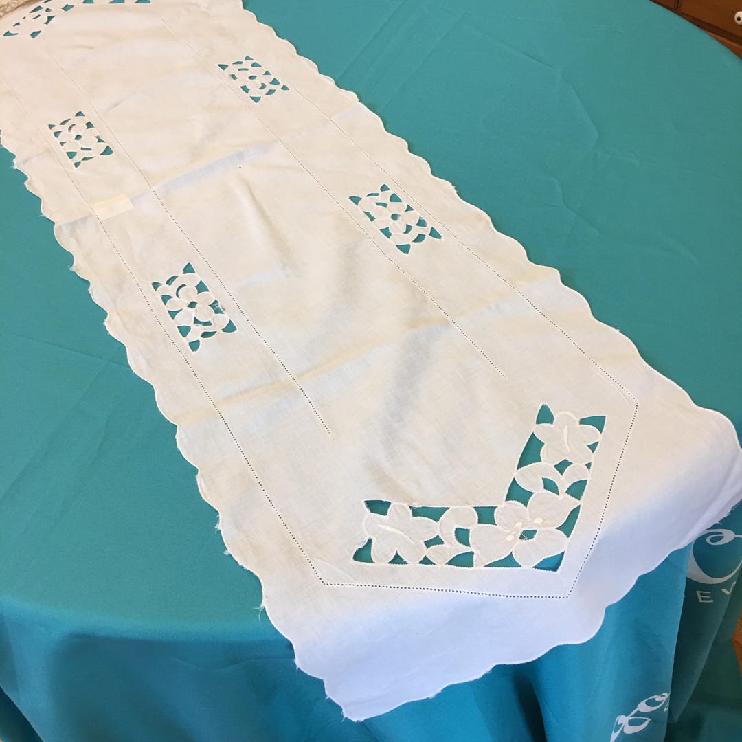 Vintage Linen Table Runner With Openwork Embroidery Leaf and Flower ...