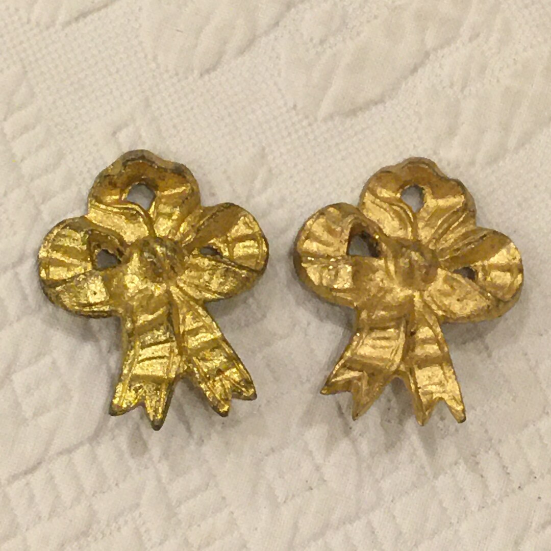 Vintage 2 Metal Bows. Gold Tone Metal Victorian Decorative Ornaments ...