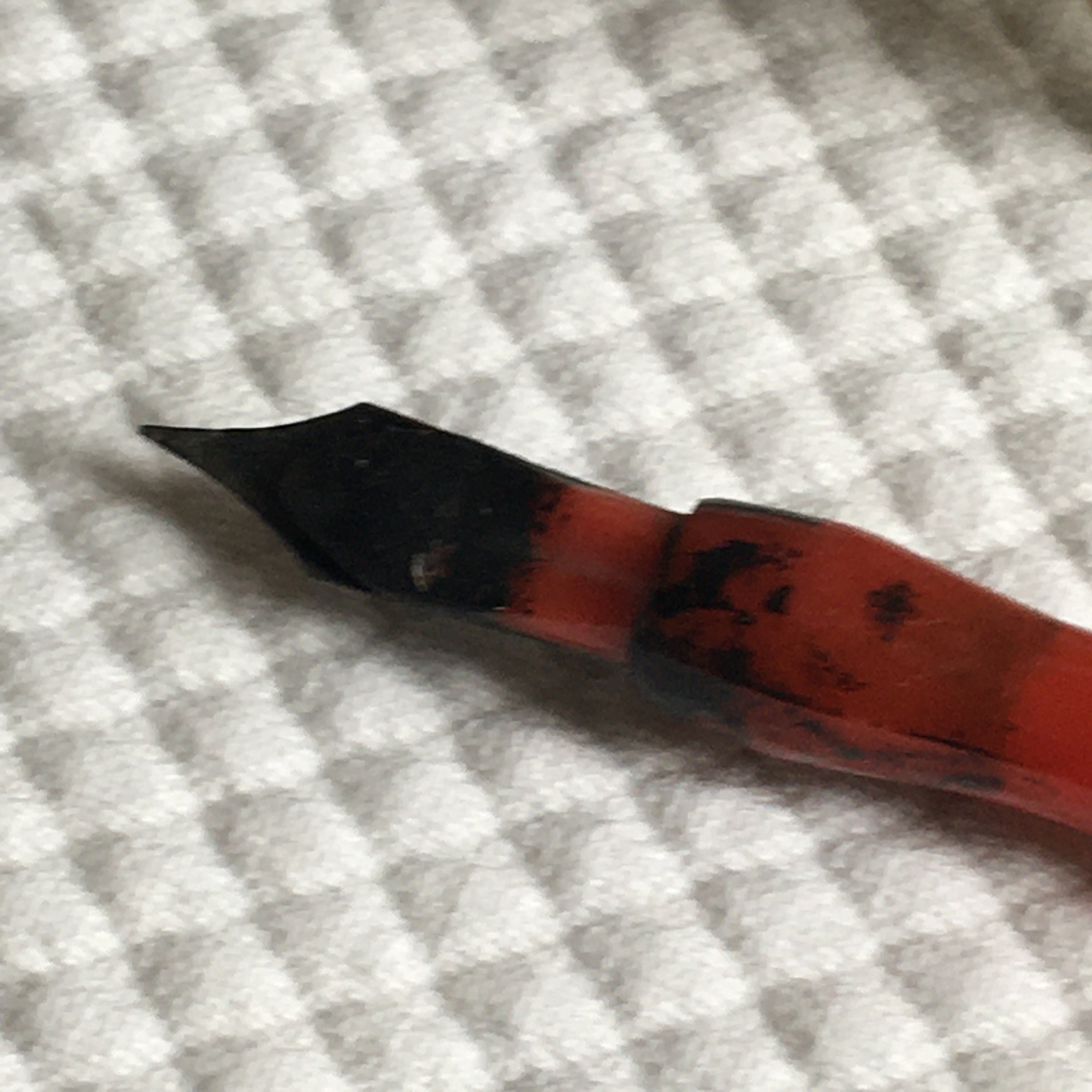 Vintage Round Inkwell and Red Plastic Dip Fountain Pen for Calligraphy ...