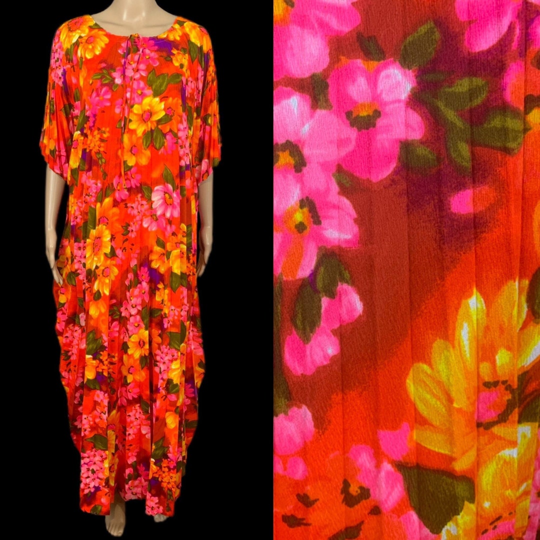 Sun Fashions of Hawaii 1970's Vintage Floral Print Sunray Pleat Kaftan Dress FREE Shipping - Etsy
