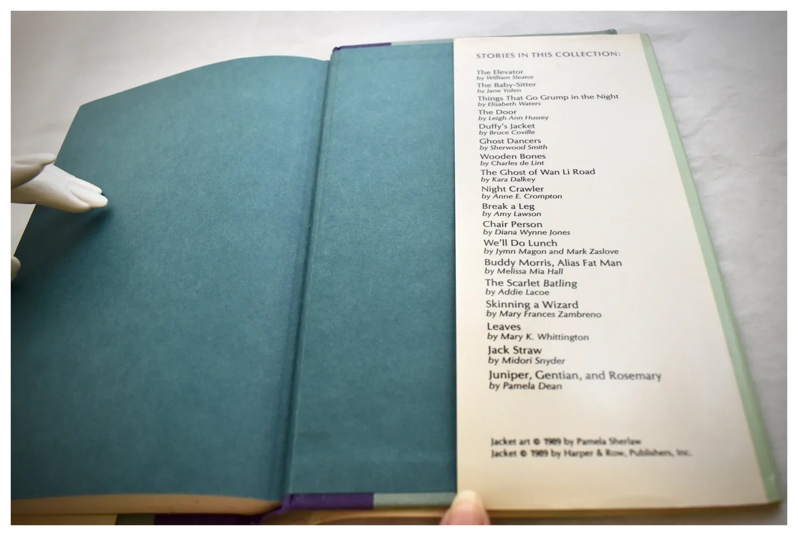 C1989 "things That Go Bump in the Night" A Collection of Stories Edited ...
