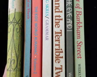 Weekly reader | Etsy