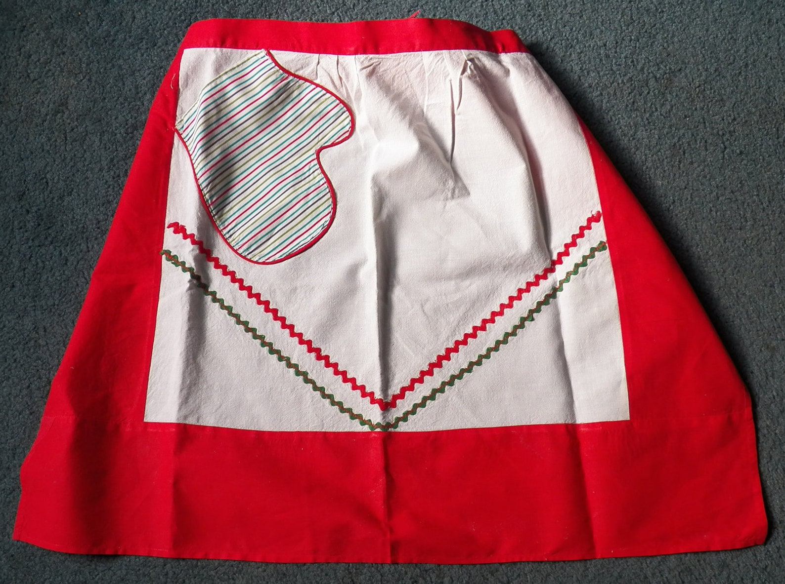 Christmas Rick-rack Apron - Etsy