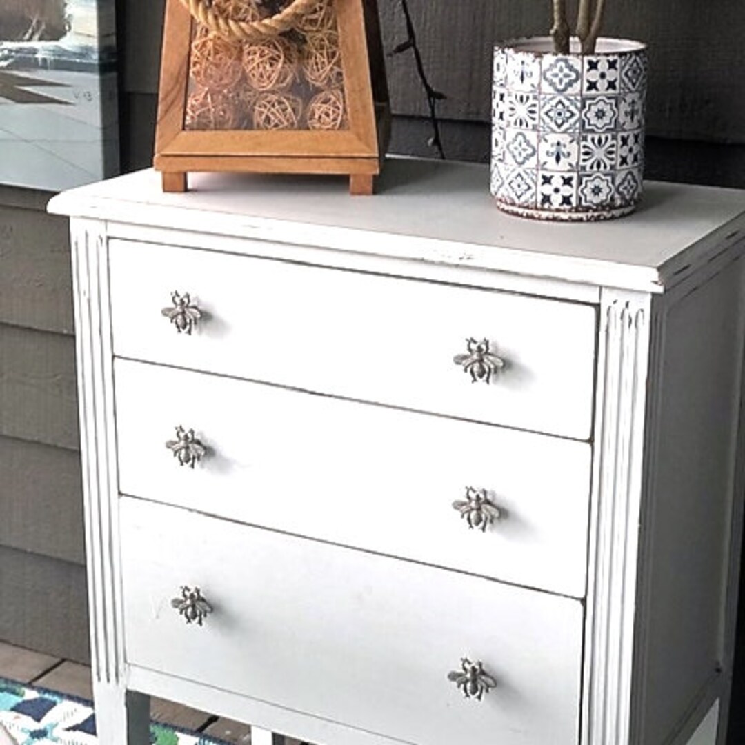 Honey Bee Knob Gold or Silver Farmhouse Antique Brass Look Bee Pull ...