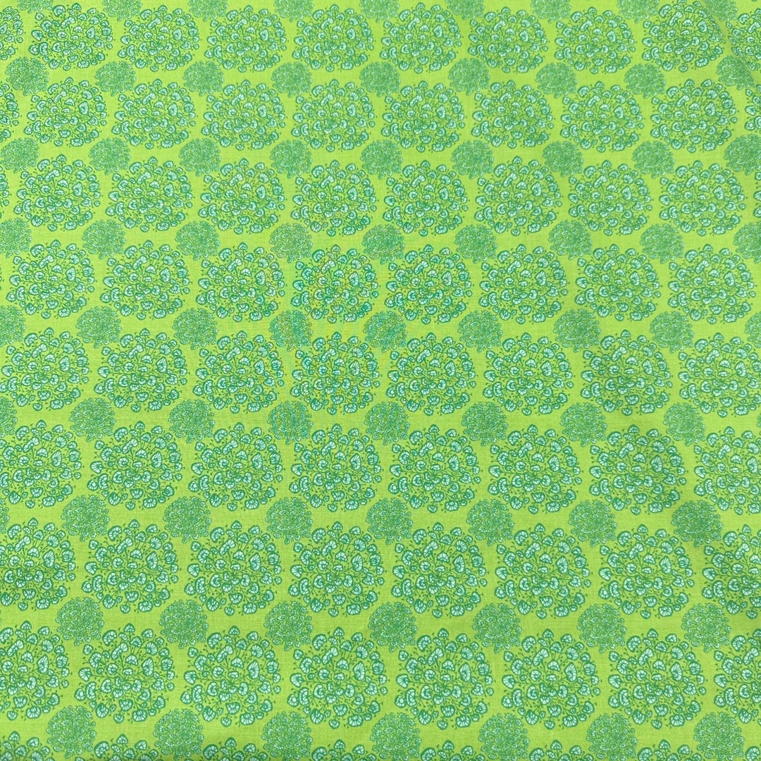 1 Yard Clothworks Margot Blooms Y3663-21 Green Floral Cotton Fabric - Etsy