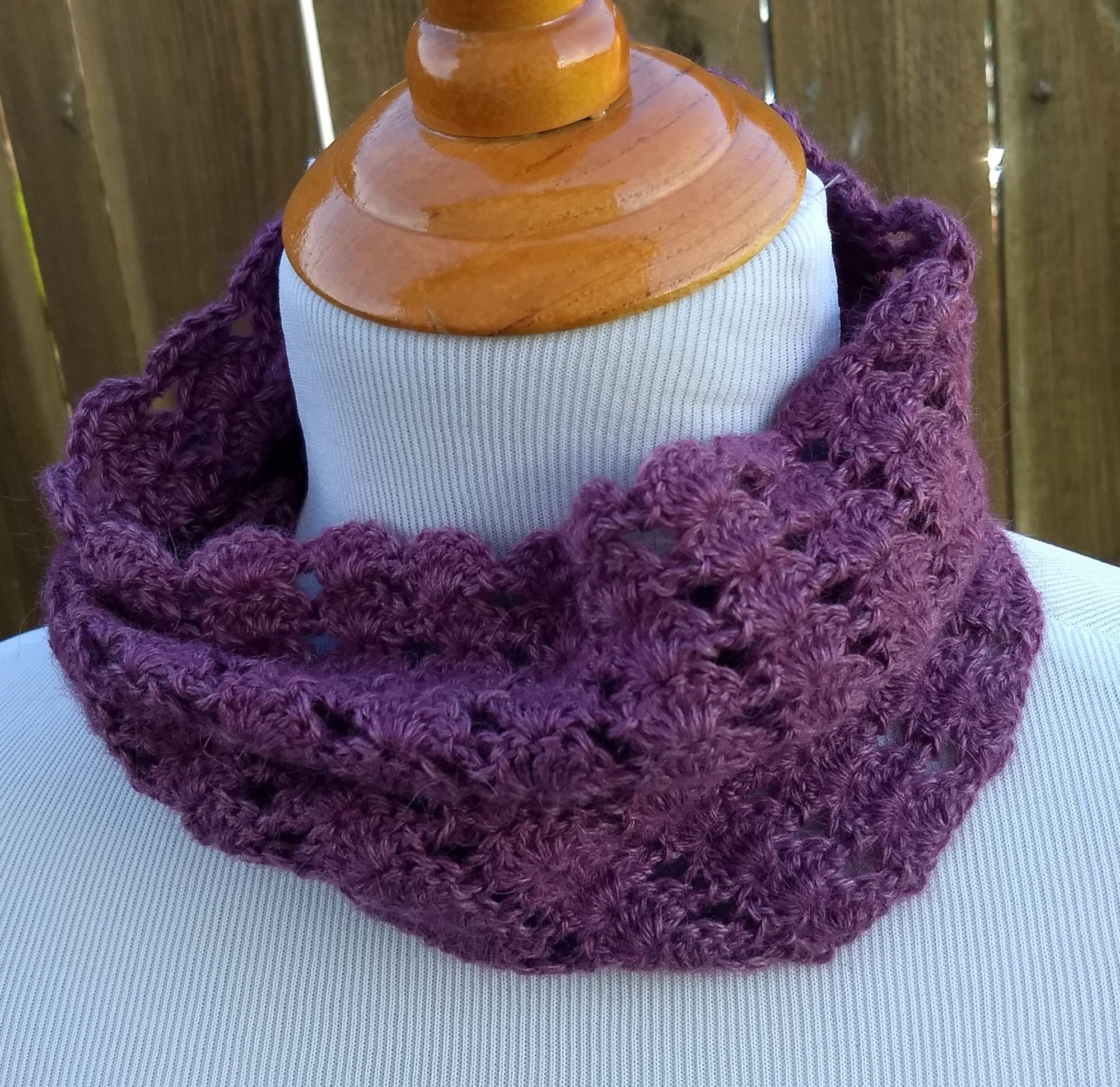 Simple Shells Cowl Crochet Pattern | Beginner Crochet Cowl Pattern ...