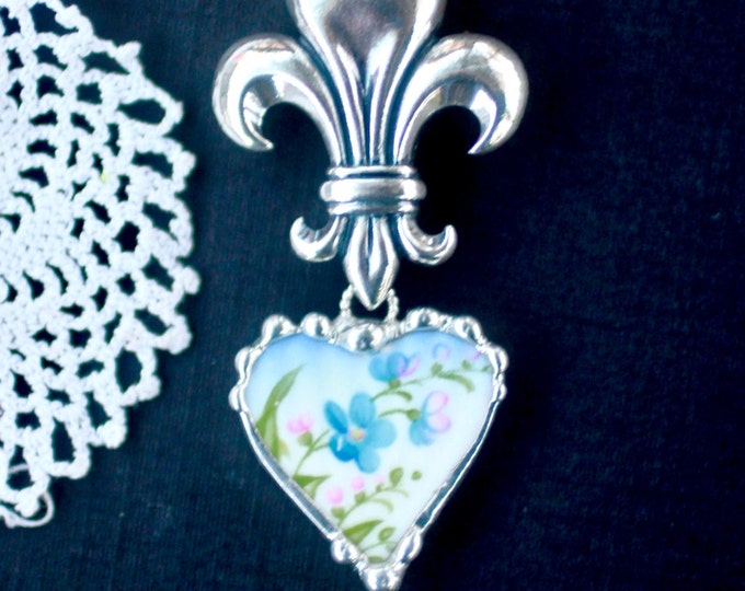 Brooch, Lapel Pin, Broken China Jewelry, Forget Me Knot, Soldered ...
