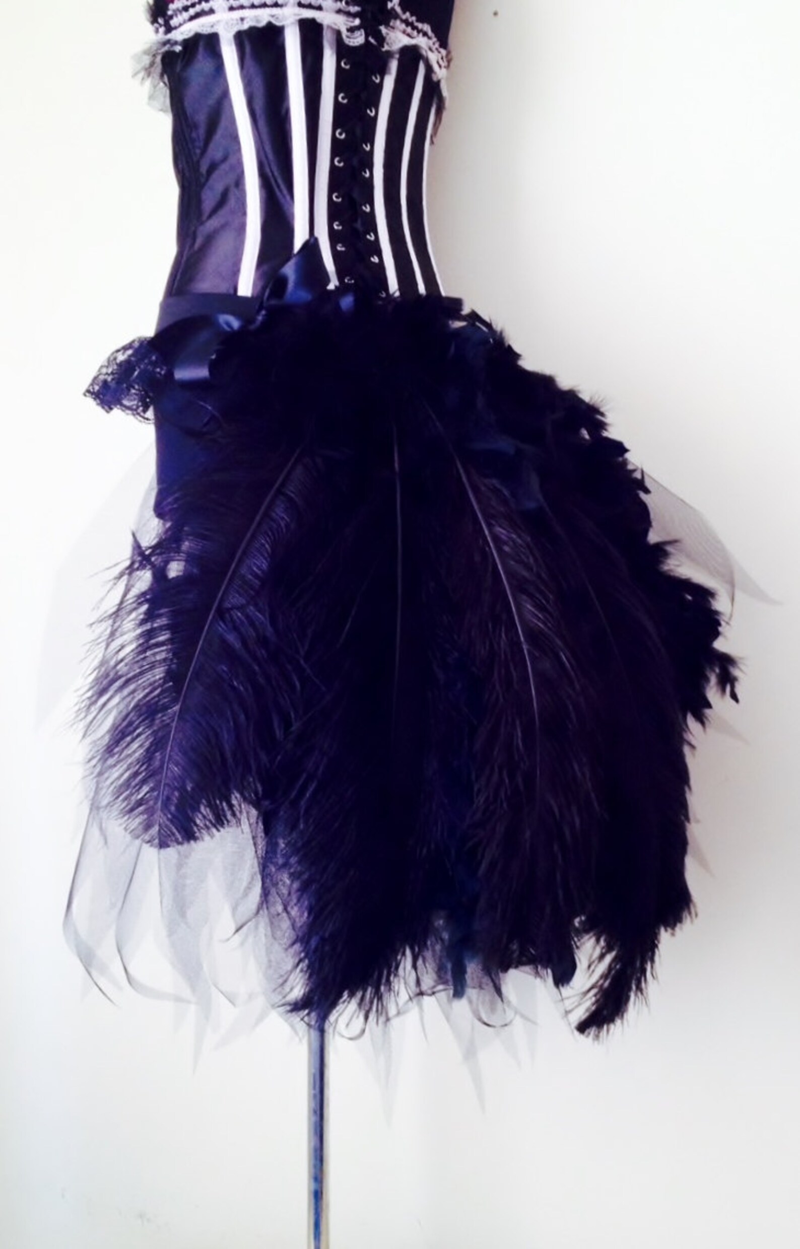 Black Swan Feathers and Ostrich Plumes Show Girl Burlesque Bustle Tutu ...