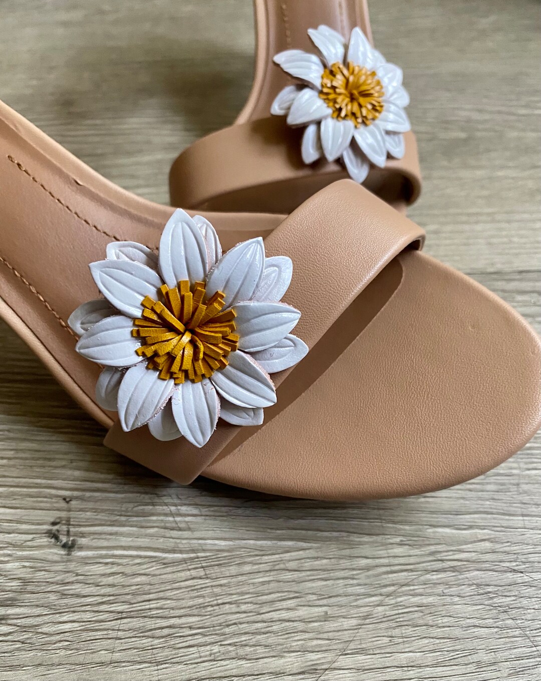 Mira’s Leather Flower Sandal/shoe Clips - Etsy
