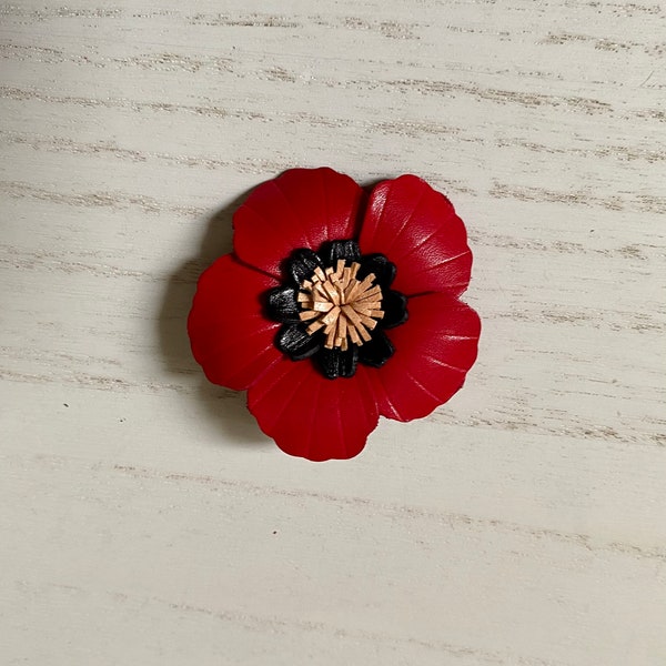Poppy Lapel Pin - Etsy
