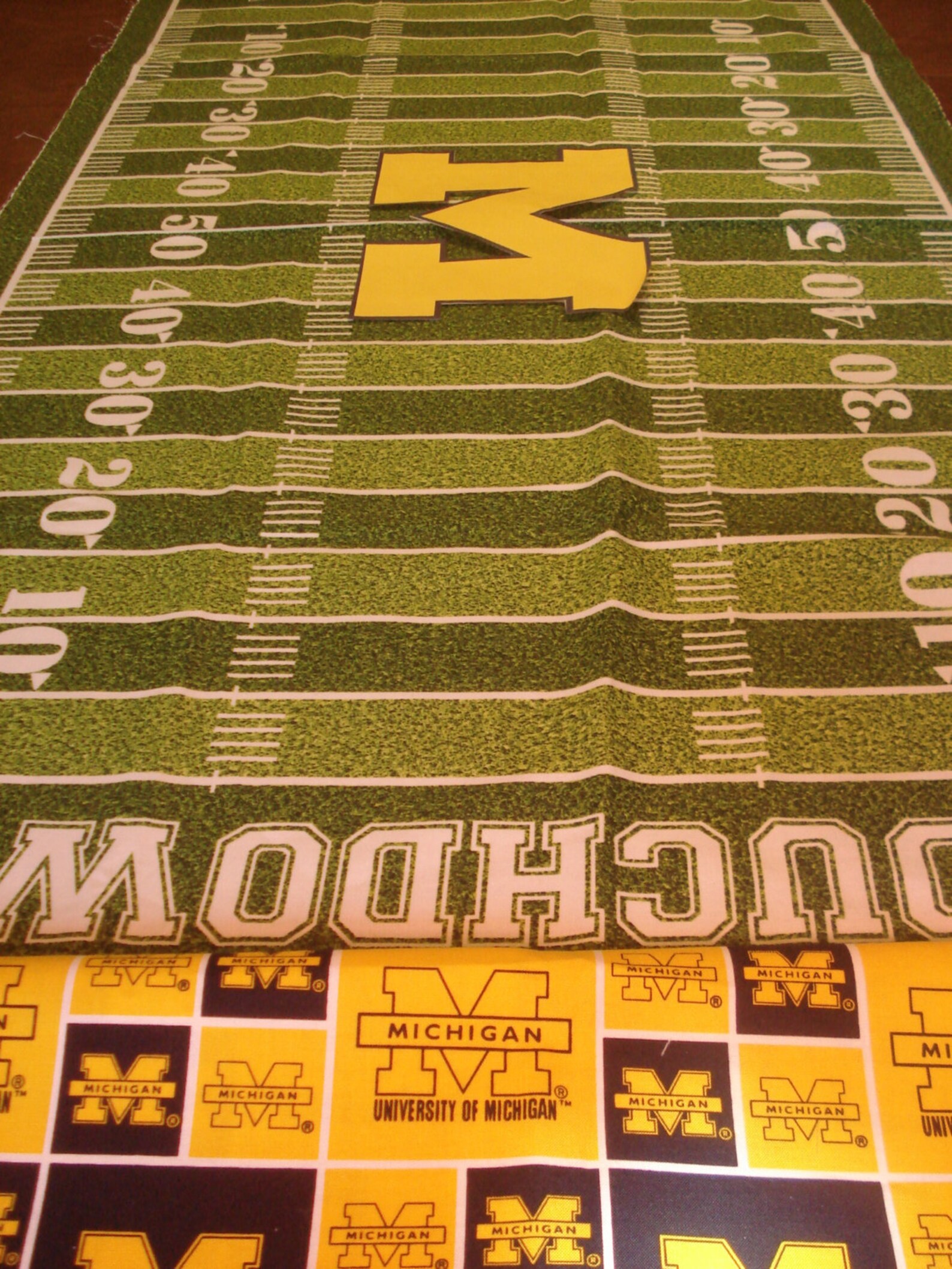 College Table Runner: Personalized Tailgate Table Runner - Etsy