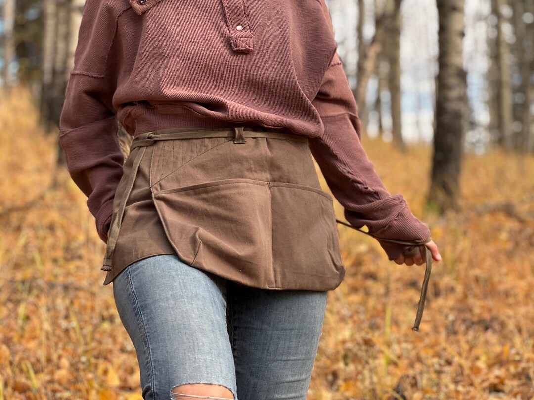Outdoor Apron With Wide Pockets and Water Resistant Lining - Etsy