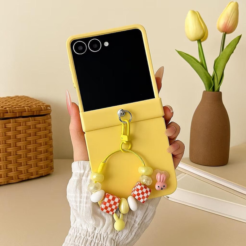 Bunny Galaxy Z Flip Case Set: Soft-touch Cover, Hinge Protector & Chain ...