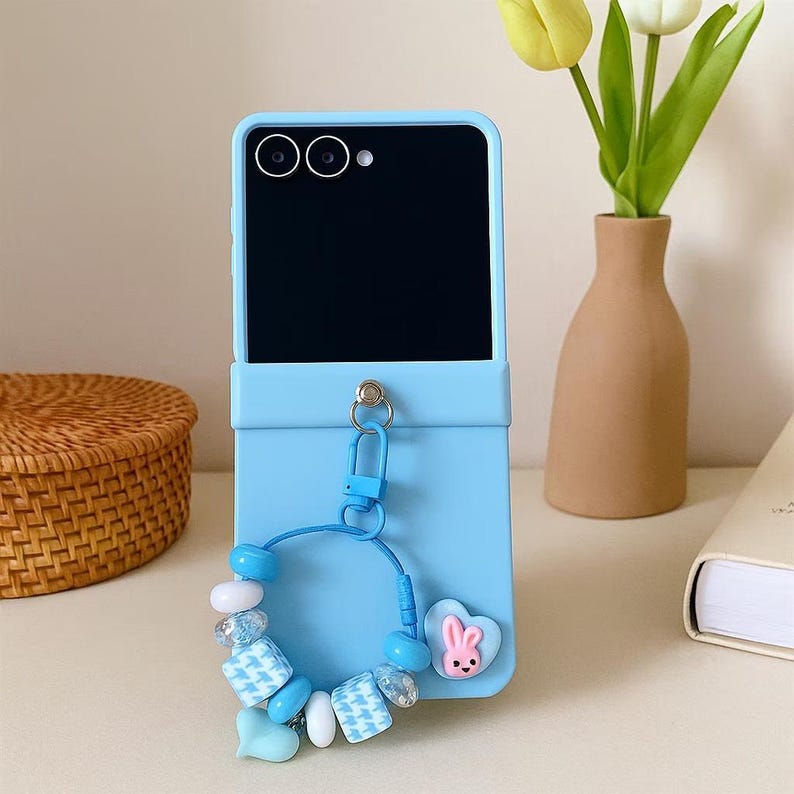 Bunny Galaxy Z Flip Case Set: Soft-touch Cover, Hinge Protector & Chain ...