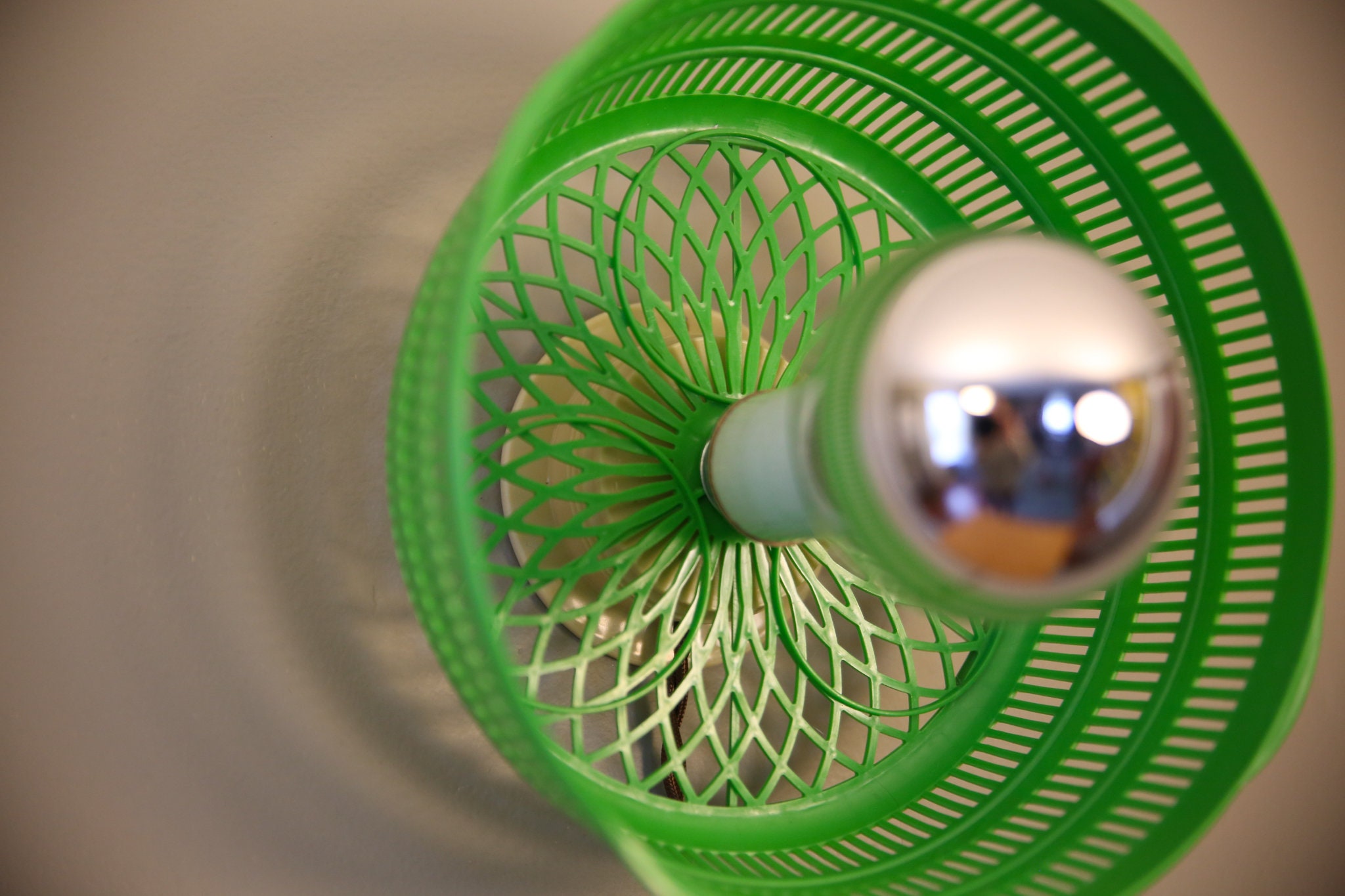 Vintage Colander Wall Lamp / Upcycled MCM Retro Lighting / Bright Green ...